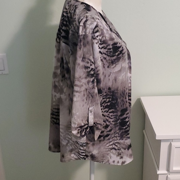 Covington | Tops | Covington 34 Roll Tab Sleeve Blouse Size 2x | Poshmark